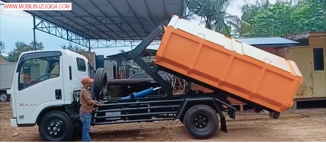 Truk Arm Roll Pengangkut Sampah Isuzu Elf NMR HD 150 PS – ISUZU JAKARTA ...