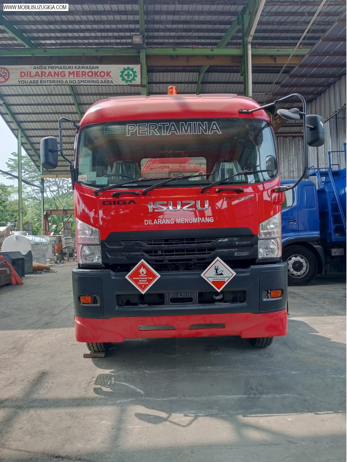 Truk Tangki BBM 8000 Liter Pertamina Isuzu Giga FVR 6 Ban 245 PS ...
